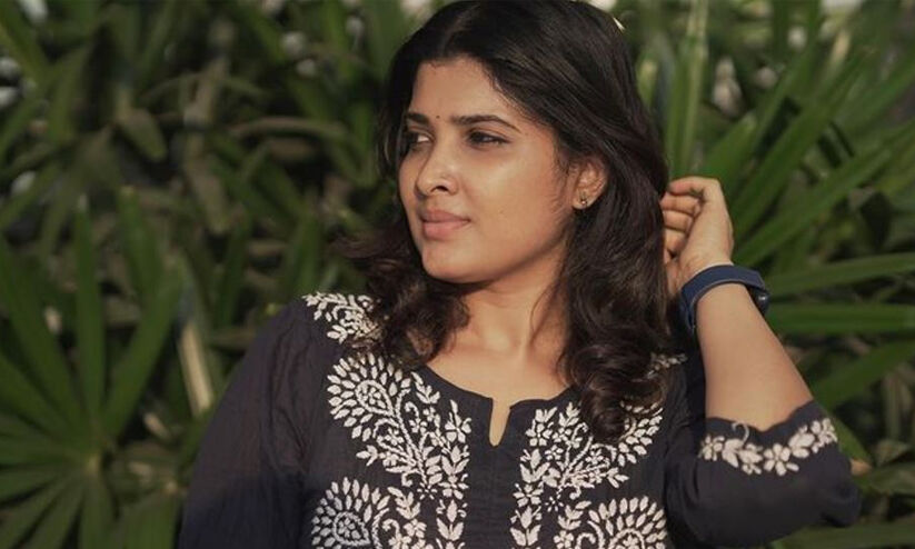 'അർഹമായ ശമ്പളവും മാന്യമായ ജീവിതവും ലഭിക്കണം'; ആശ വർക്കർമാർക്ക് പിന്തുണയുമായി നടി ദിവ്യപ്രഭ ...