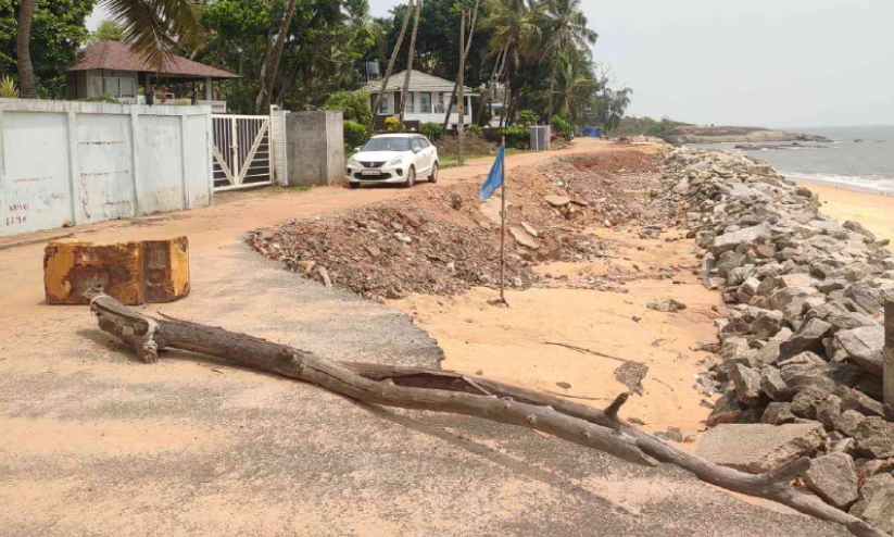 കാ പ്പാ ട്- കൊ യി ലാ ണ്ടി റോ ഡ് പു ന ർ നി ർ മാ ണം; പാ ത ഗ താ ഗ തയോ ഗ്യ ...