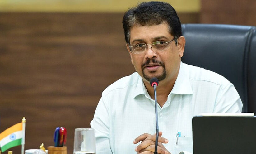 'എസ്.എസ്.എൽ.സിക്ക് 600 ൽ 490 മാർക്ക് വാങ്ങി ജയിച്ചപ്പോഴും, പ്രീ-ഡിഗ്രിക്ക് ഫസ്റ്റ് ക്ലാസ് ...