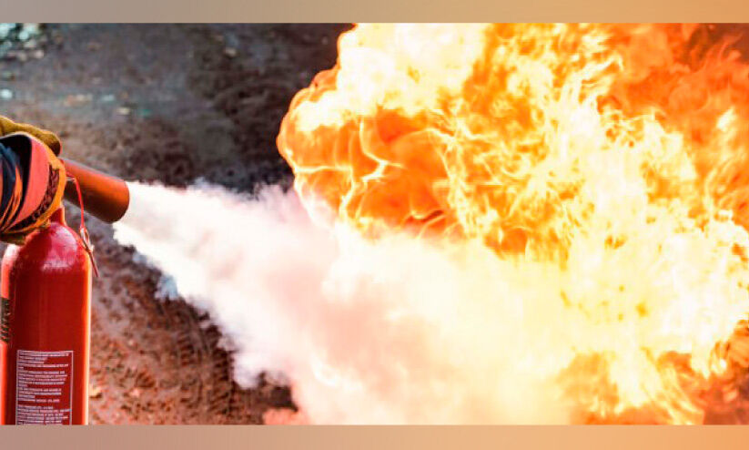 അ ബൂ ദ ബി മു സ ഫ യി ൽ ക ട യി ൽ തീ പി ടി ത്തം | Fire breaks out at shop ...