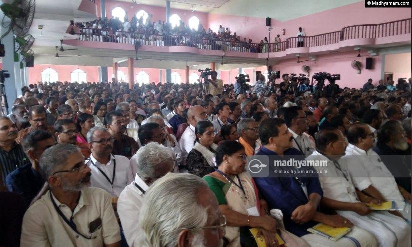 അയ്യപ്പ സംഗമത്തിന് ബദൽ; പന്തളത്ത് ശബരിമല സംരക്ഷണ സംഗമം, സെമിനാറിന് ...