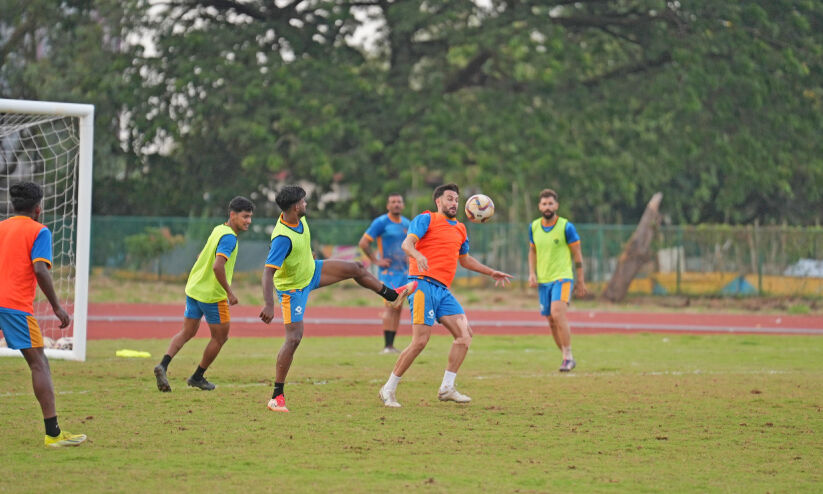 രണ്ടാം അങ്കം ഇന്ന്; വിജയമധുരം തേടി വാരിയേഴ്സ് | super league kerala ...