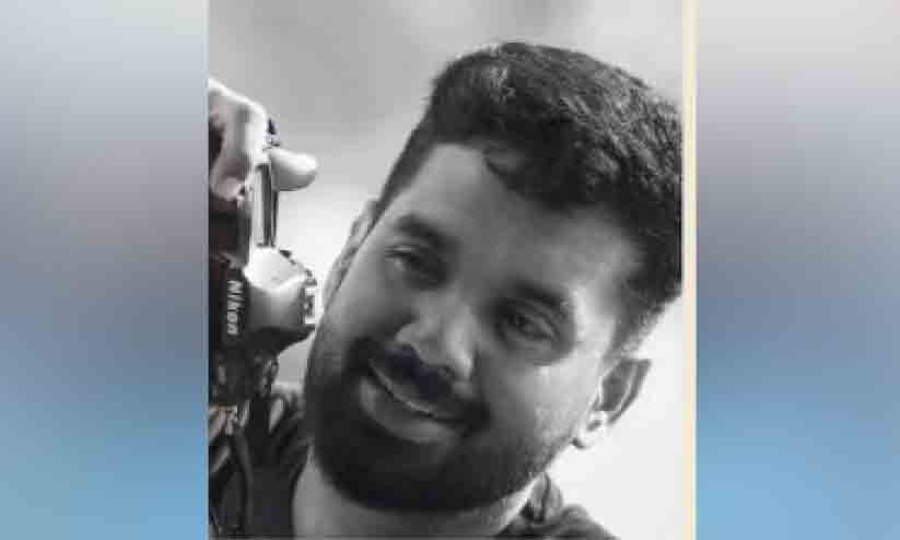 രാ ധാ കൃ ഷ്ണ ന്‍ ചാ ക്യാ ട്ട് ഫോ ട്ടോ ഗ്ര ഫി പു ര സ്കാ രം ഖ ത്ത ർ പ്ര ...