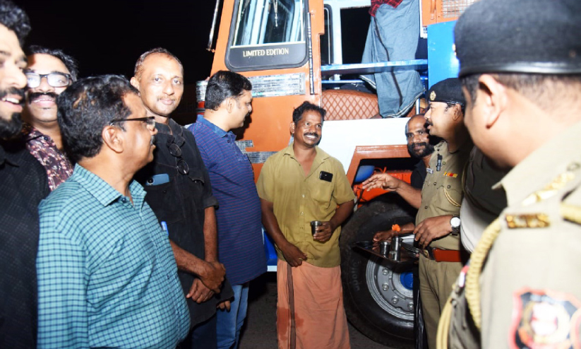 ‘ഡ്രൈവർ, ആദ്യം ഒരു കാപ്പി’ രാത്രികാല അപകടങ്ങൾ കുറയ്ക്കുന്ന ട്രാക്ക് ...