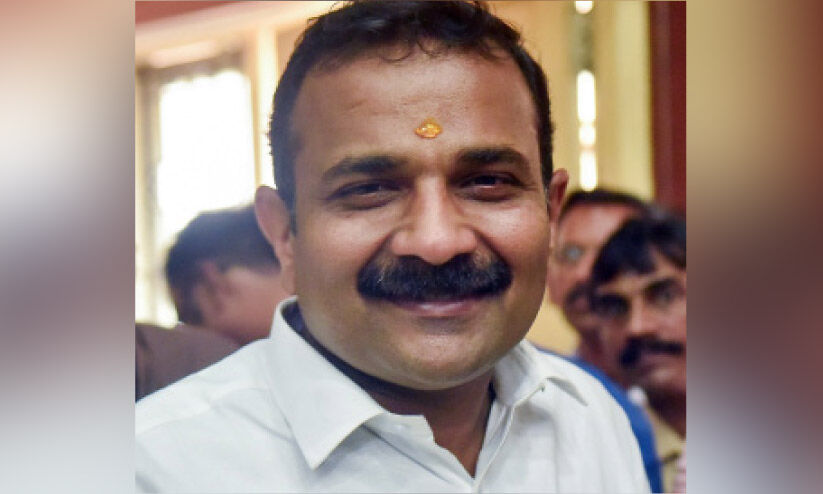 വിവാദത്തിൽ മുഖം നഷ്ടപ്പെട്ട് കോൺഗ്രസ്; പ്രതിച്ഛായ തിരിച്ചുപിടിക്കാ ...