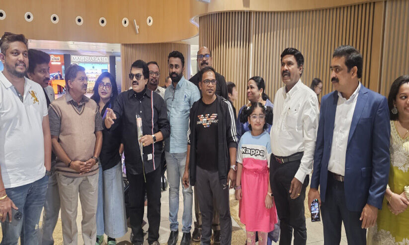 എം. ജി. ശ്രീ കു മാ റി നെ സ്വീ ക രി ച്ചു | M.G. Sreekumar was received ...