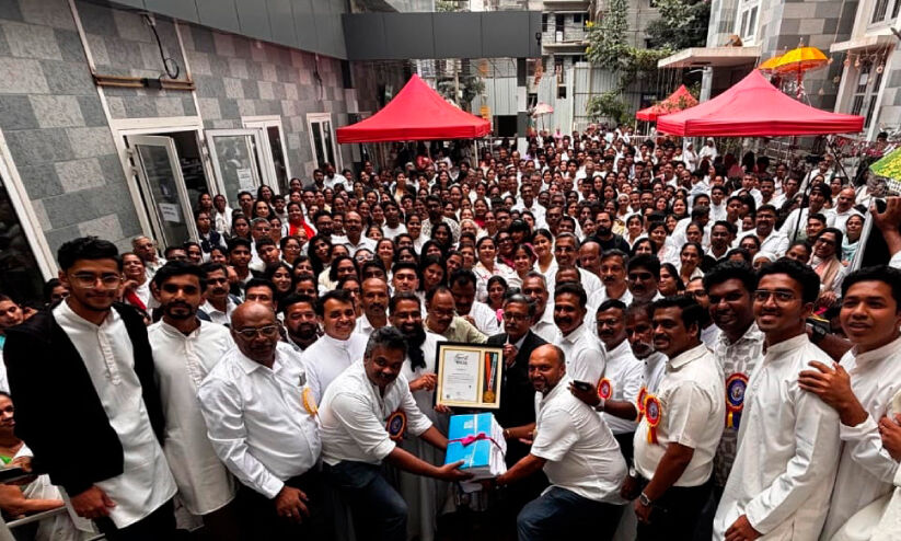 ബൈബിൾ പകർത്തിയെഴുതി ലോക റെക്കോഡ് | World record for copying the Bible ...