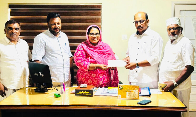 മലപ്പുറത്ത് അന്താരാഷ്ട്ര നിലവാരമുള്ള സ്റ്റേഡിയം വേണം; നിവേദനം നൽകി ...