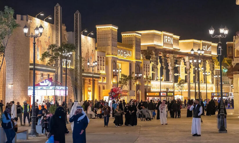 ദമ്മാം ഗ്ലോബൽ സിറ്റിയിലേക്ക് ജനമൊഴുക്ക്; 10 ദിവസം സന്ദർശിച്ചത് രണ്ടര ...