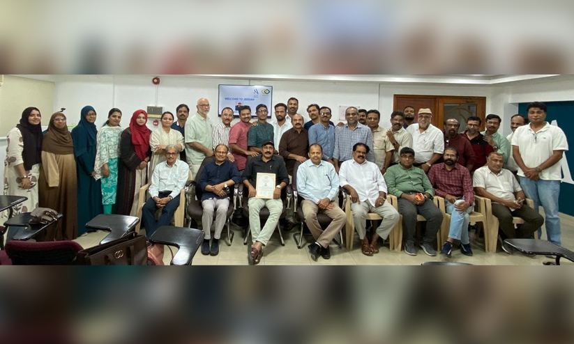 അപരനിലൂടെ നമ്മെ കണ്ടെത്താം; വായന വിമോചനത്തിന്റെ ആയുധം -ശിഹാബുദ്ദീന് ...