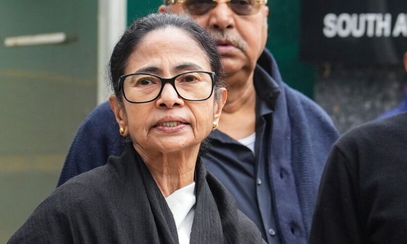‘ബംഗാളിൽ വോട്ടർമാരെ വെട്ടുന്നത് തടയണം’; മമത ബാനർജി സുപ്രീംകോടതിയി ...
