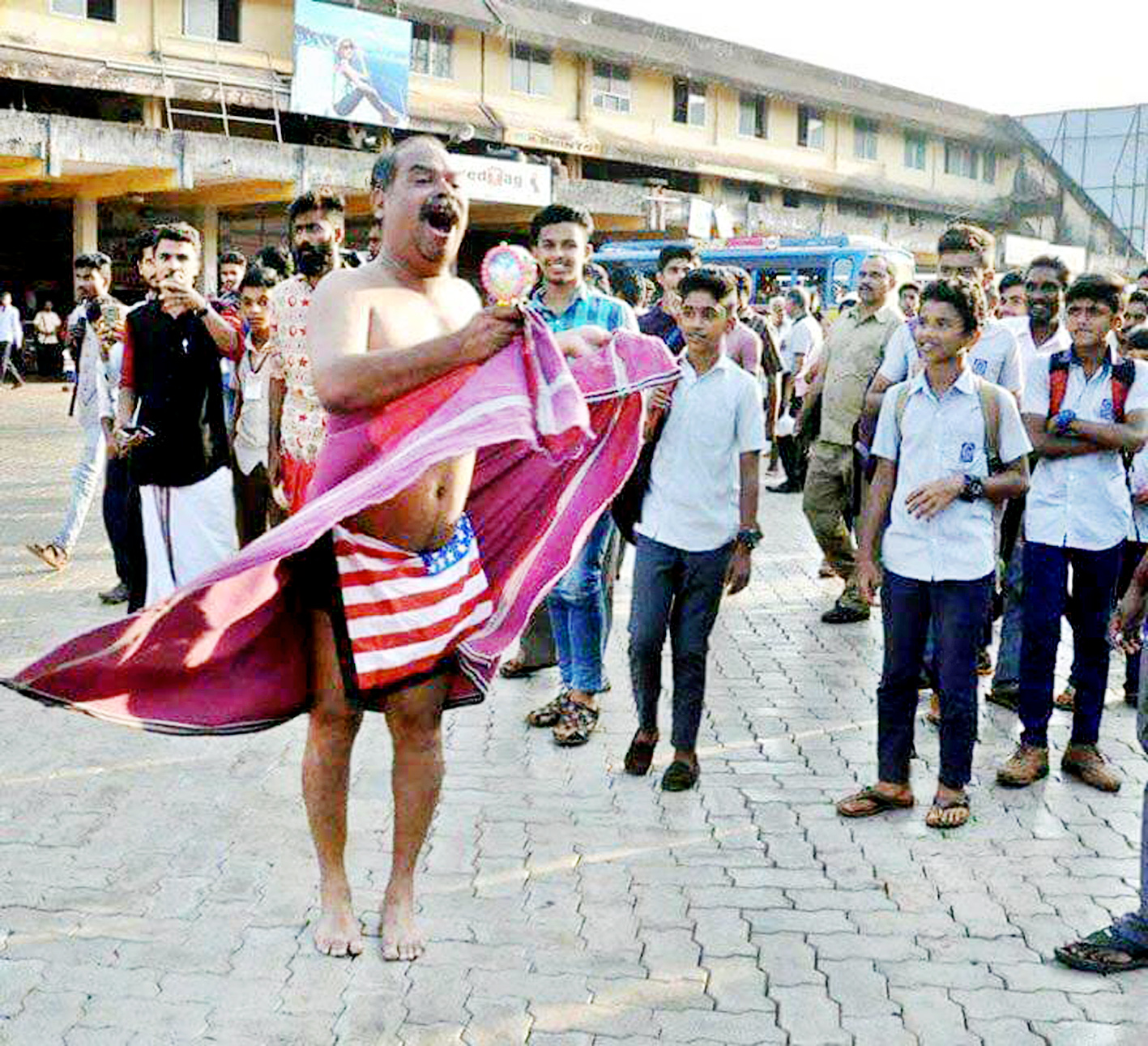 ' ഞാന്‍ പഴിചാരുന്നത് കമ്യൂണിസ്റ്റുകാരെയാണ് ' | interview with alencier ...