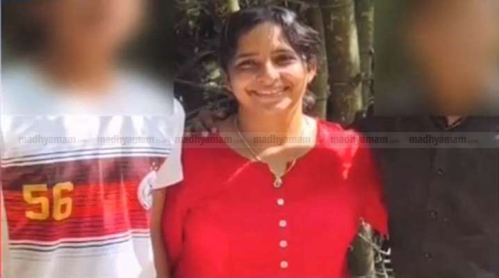 എല്ലായിടത്തും ജോളിയുടെ സാന്നിധ്യം | koodathai murder case-Kerala news ...